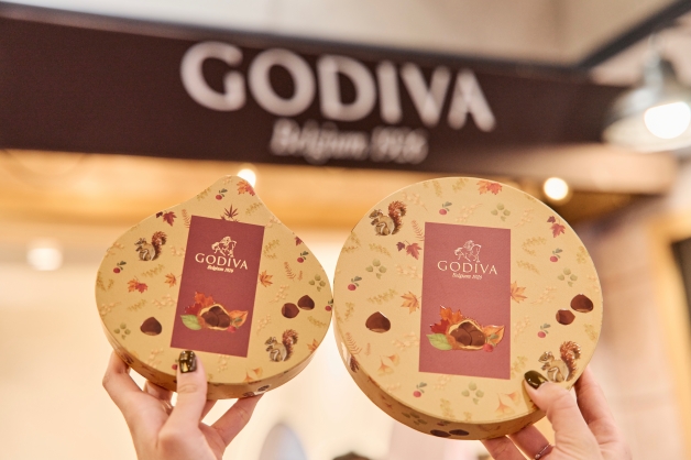 GODIVA 95週年快閃店限定8天！金裝禮盒放大版，加碼冰淇淋第二支半價 | GODIVA、聖誕節、快閃店、GODIVA霜淇淋、金裝禮盒 | 愛玩妞 | 妞新聞 niusnews