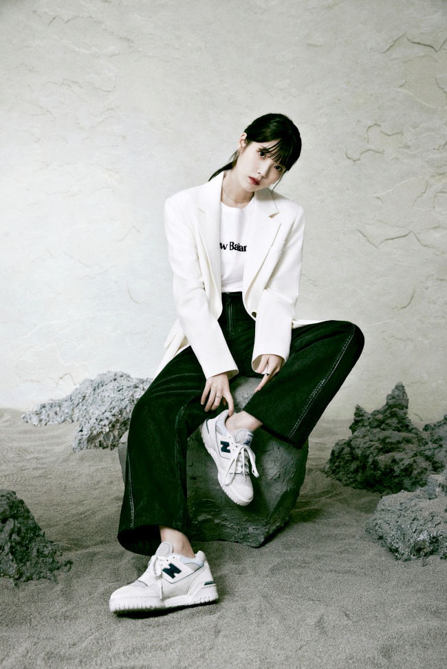 2023春夏5雙「星塵灰球鞋」推薦！IU同款NB550、PUMA增高鞋穿出大長腿 | 灰色球鞋推薦、增高厚底鞋推薦、慢跑鞋推薦、ASICS復古鞋、ASICS灰色鞋 | 美人計 | 妞新聞 ...